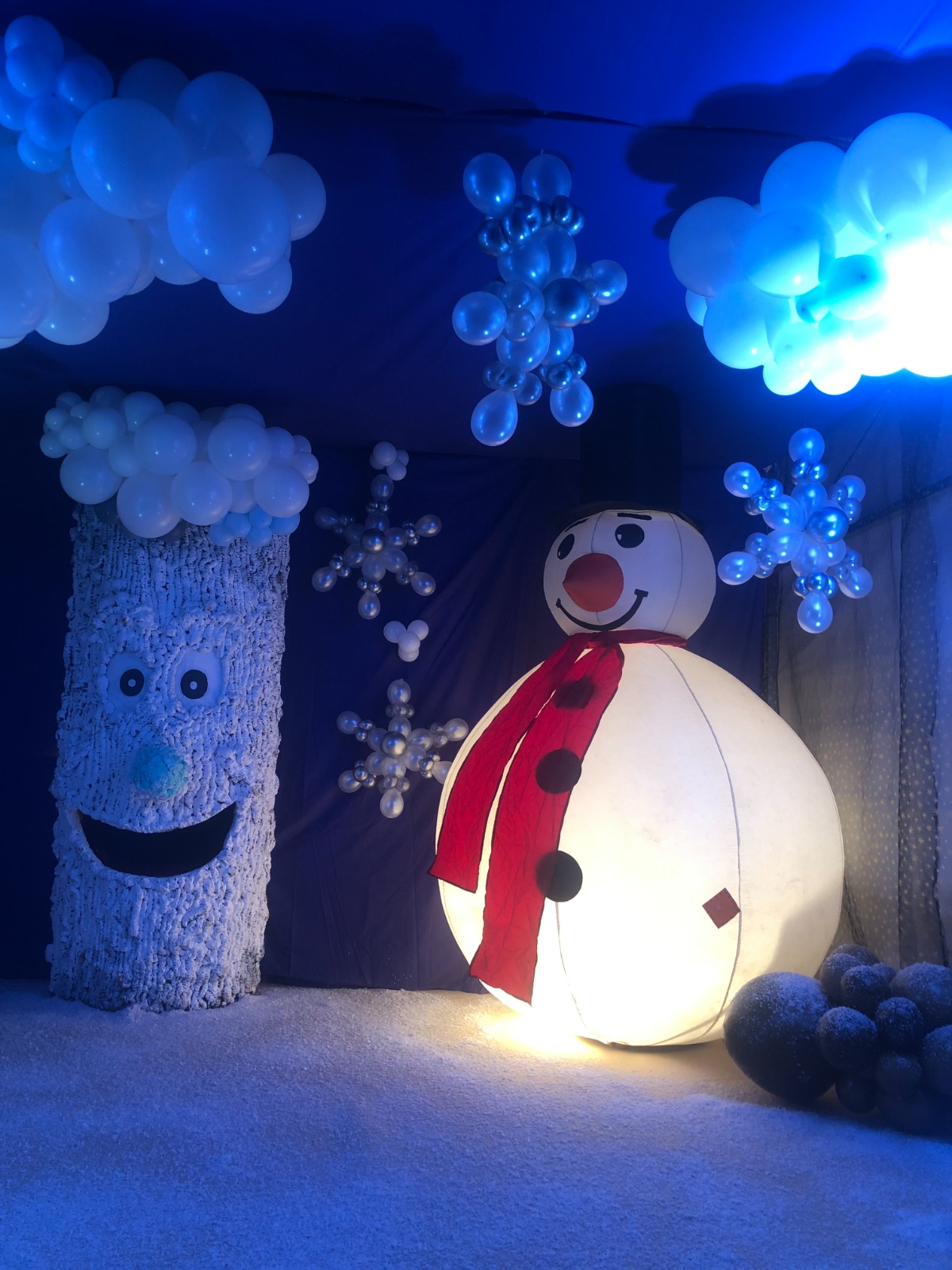 Paisaje invierno navidad con muñeco de nieve - Giramón : Giramón